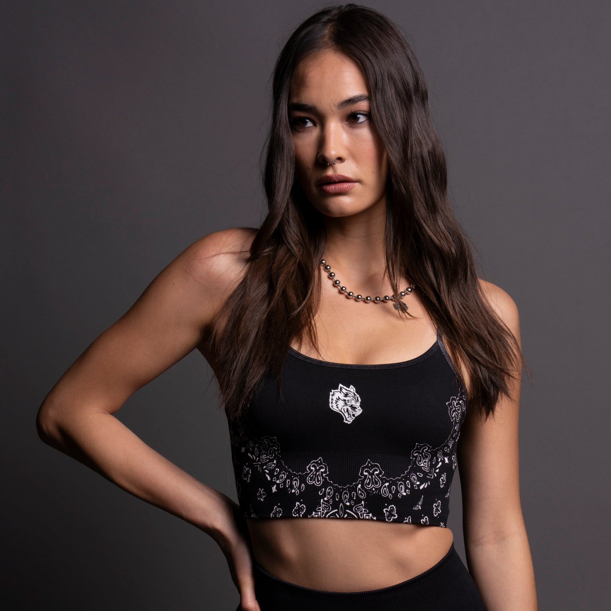 Single Wolf "Everson Seamless" Huxley Bra in Black Darc Paisley – DarcSport